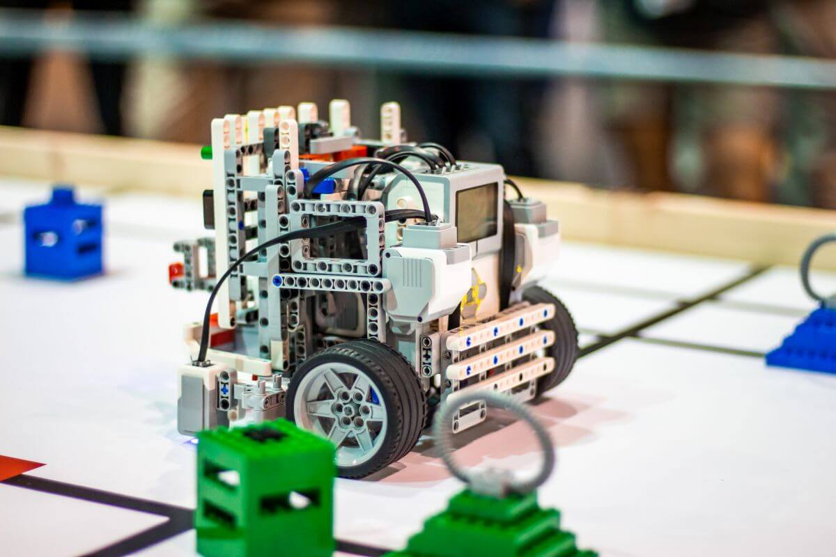 WRO-Saison 2021 voraussichtlich mit Präsenzwettbewerben » brickobotik